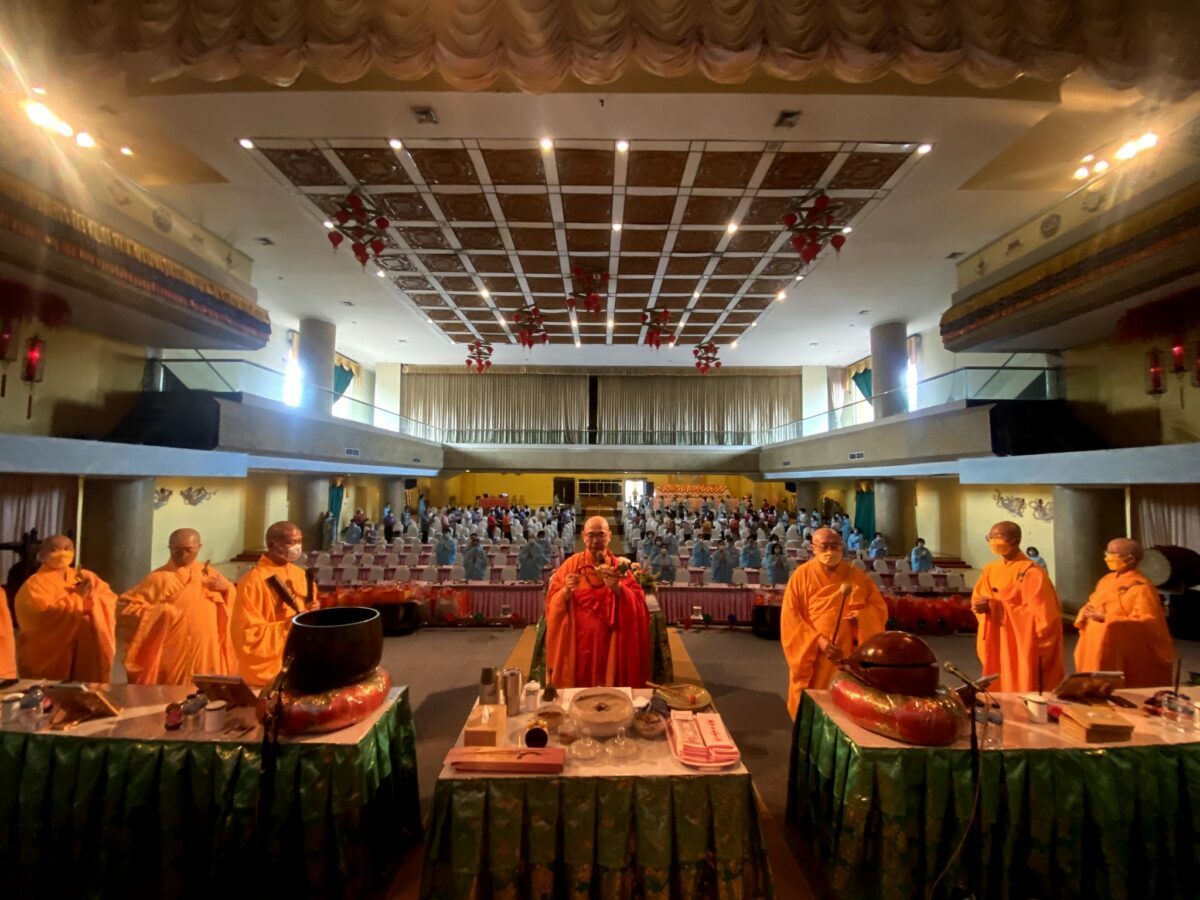 Wihara Mahavira Graha Organized the Grand Bhaisaijyaguru Buddha ...