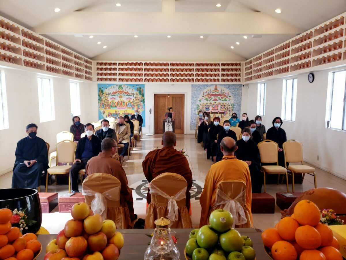 Venerable Professor Ananda from Thailand visited Nanjia Temple Los ...